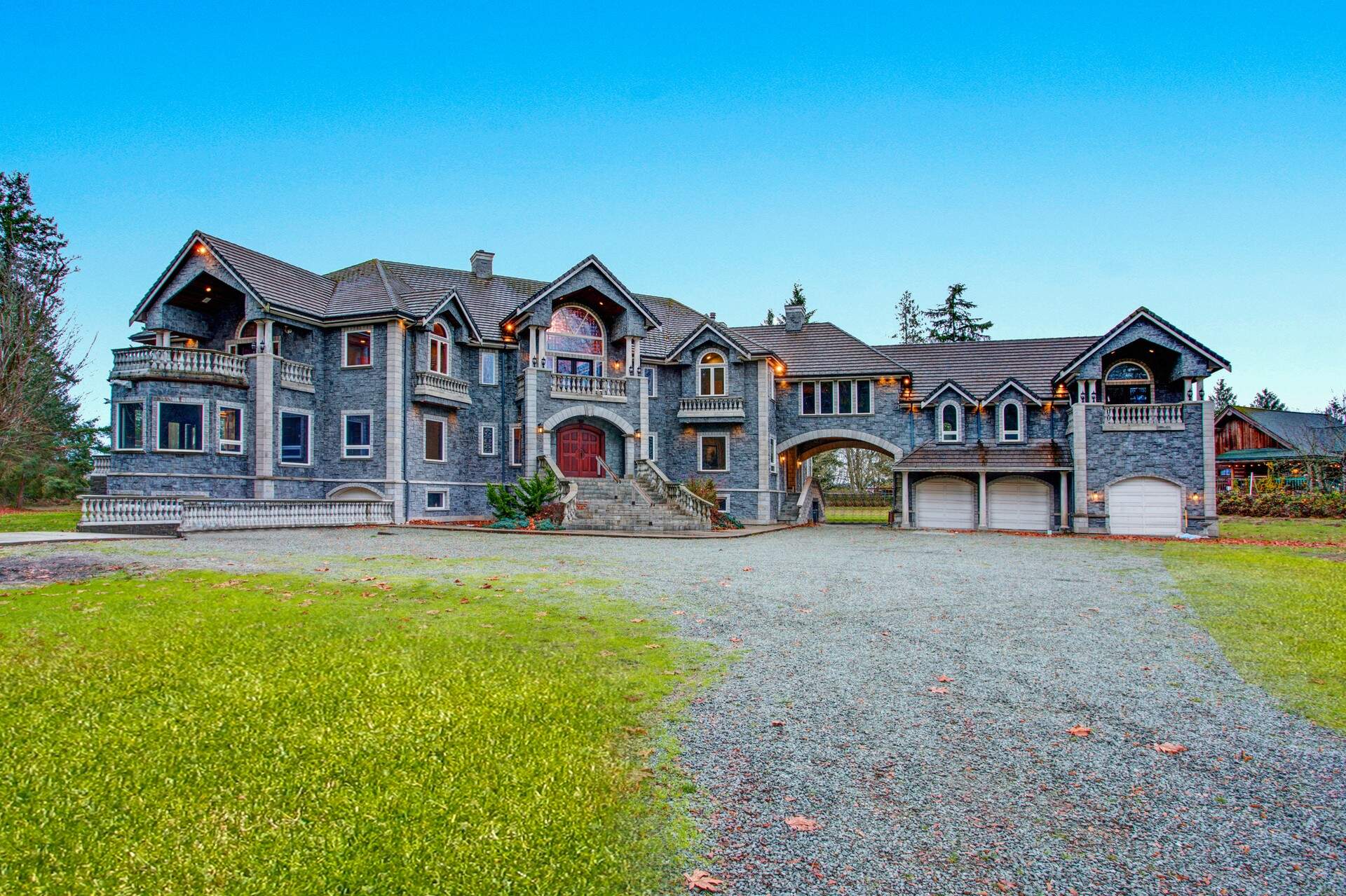 British Columbia Luxury Home Guide - Real Estate Guide